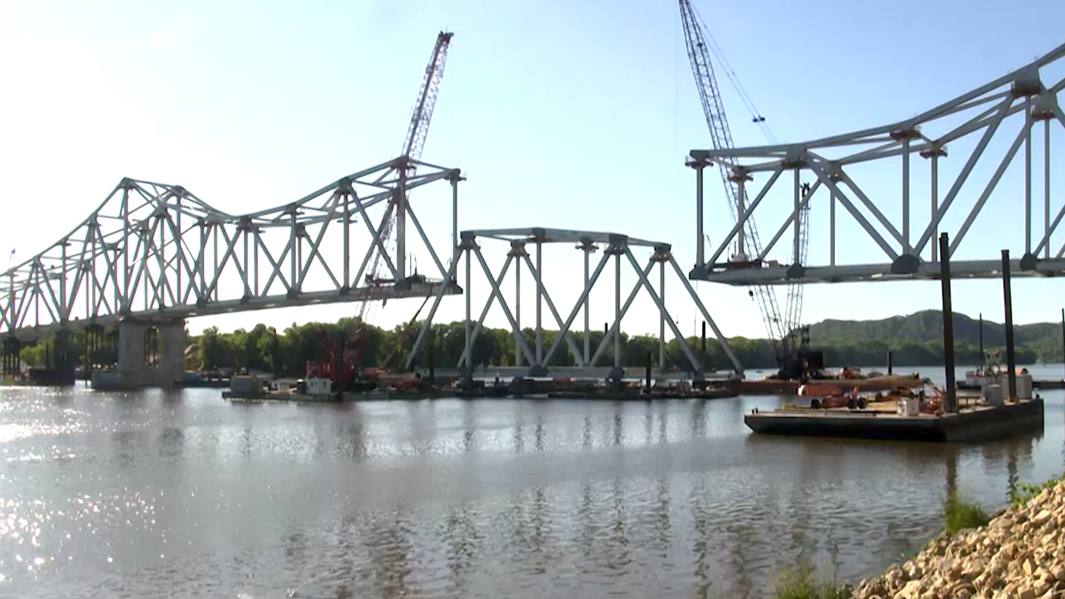 Lansing bridge reaches major milestone with center span installation ...