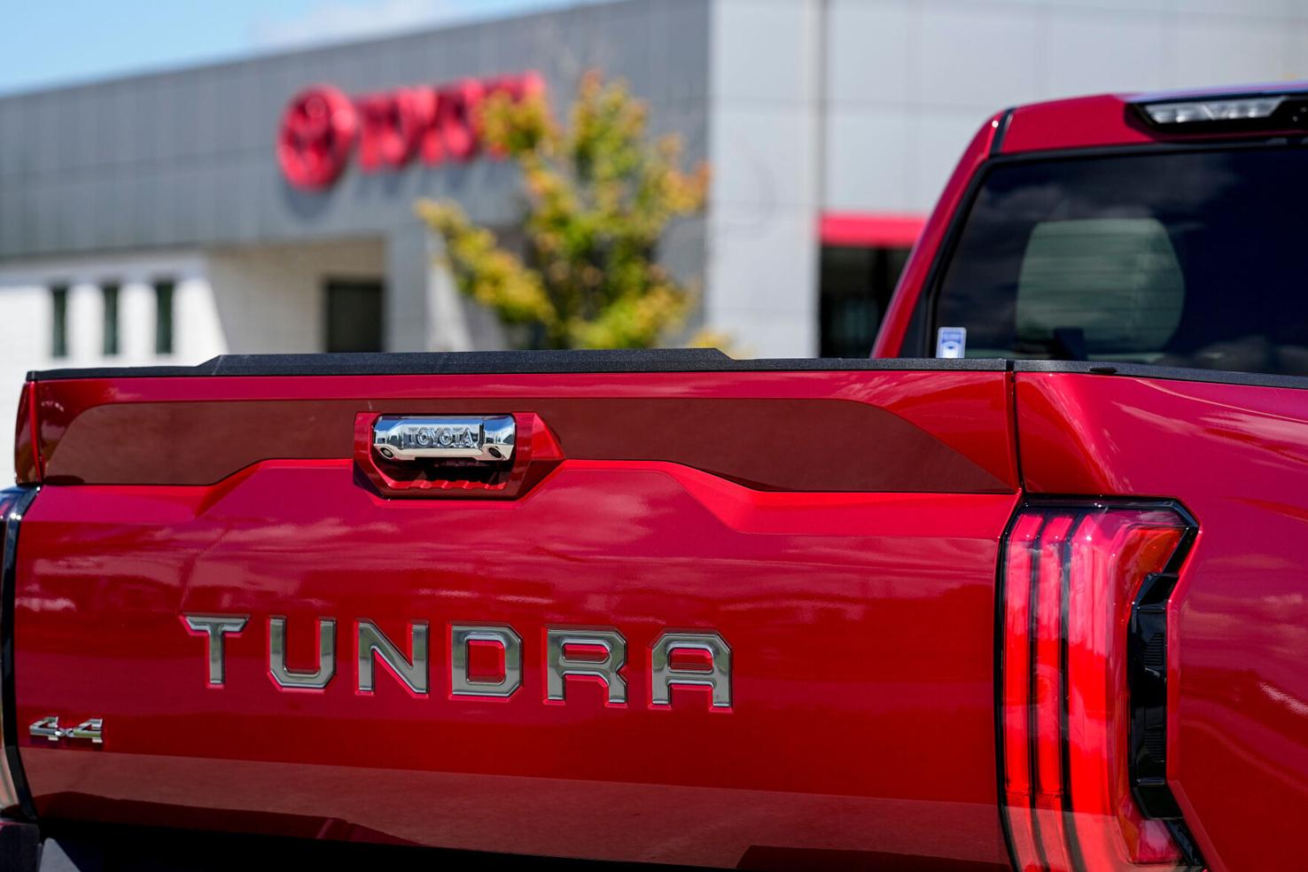 Toyota recalls 162,000 trucks over faulty screens | Automotive ...