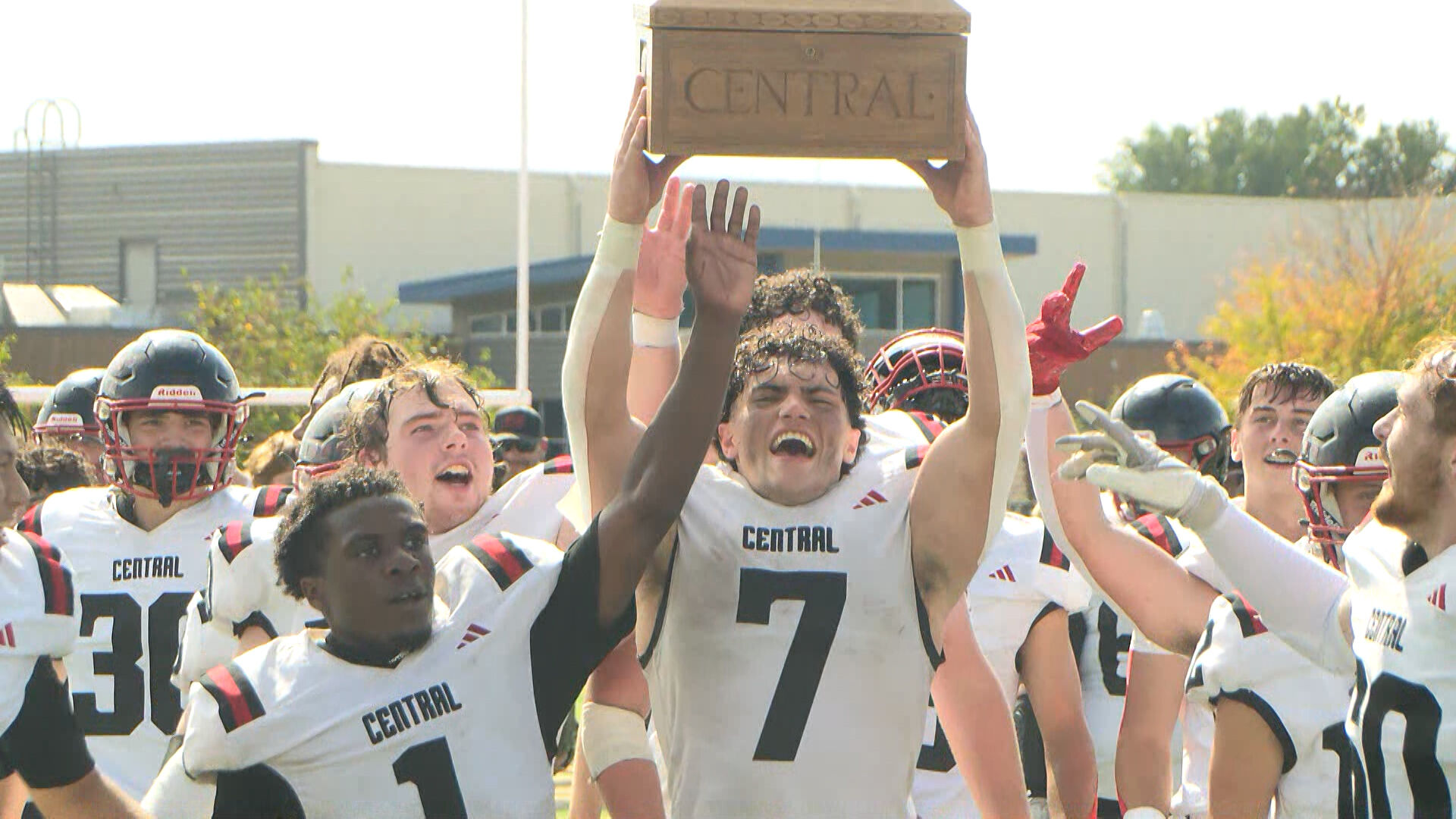 Riverhawks score late touchdown in 13-12 win over Logan | Sports ...