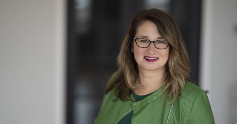 Vicki Markussen joins La Crosse mayoral race | Elections | news8000.com