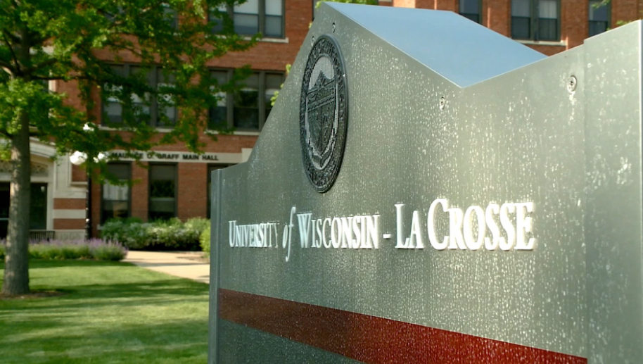 UW-La Crosse opens new parking ramp Thursday | La Crosse | news8000.com