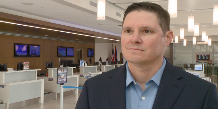 La Crosse Regional Airport welcomes new director | La Crosse | news8000.com