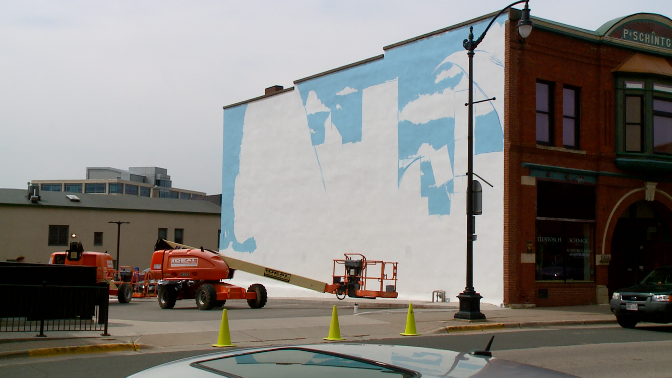 Gundersen Health System commissions new mural in downtown La Crosse ...