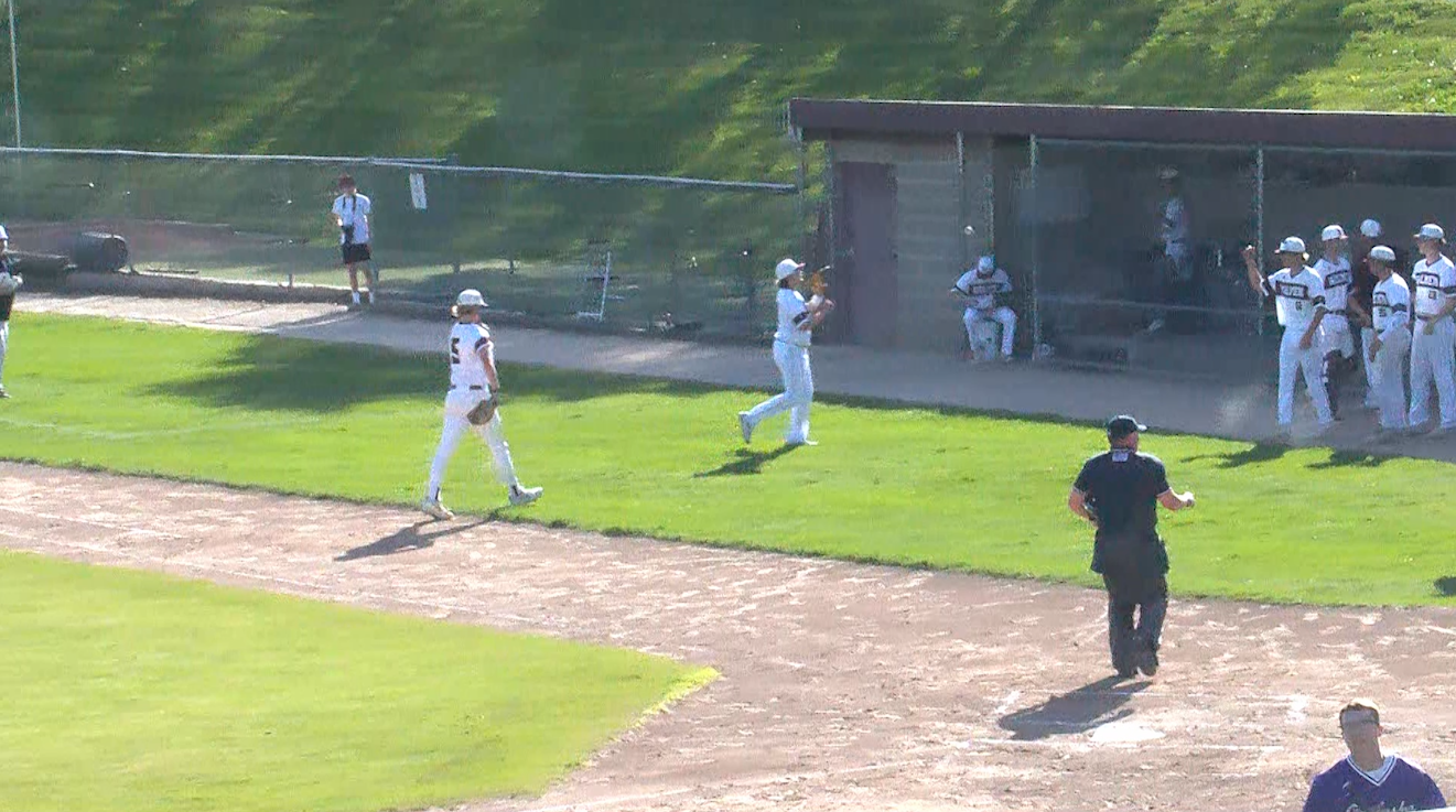 Holmen scores four unanswered runs to stay perfect in MVC play | Holmen ...