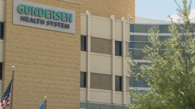 Gundersen Health System orthopedic surgeons say robotics making knee ...