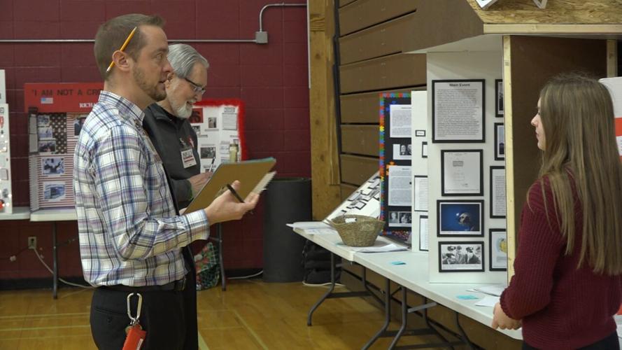 Holmen middle schoolers share projects for National History Day ...