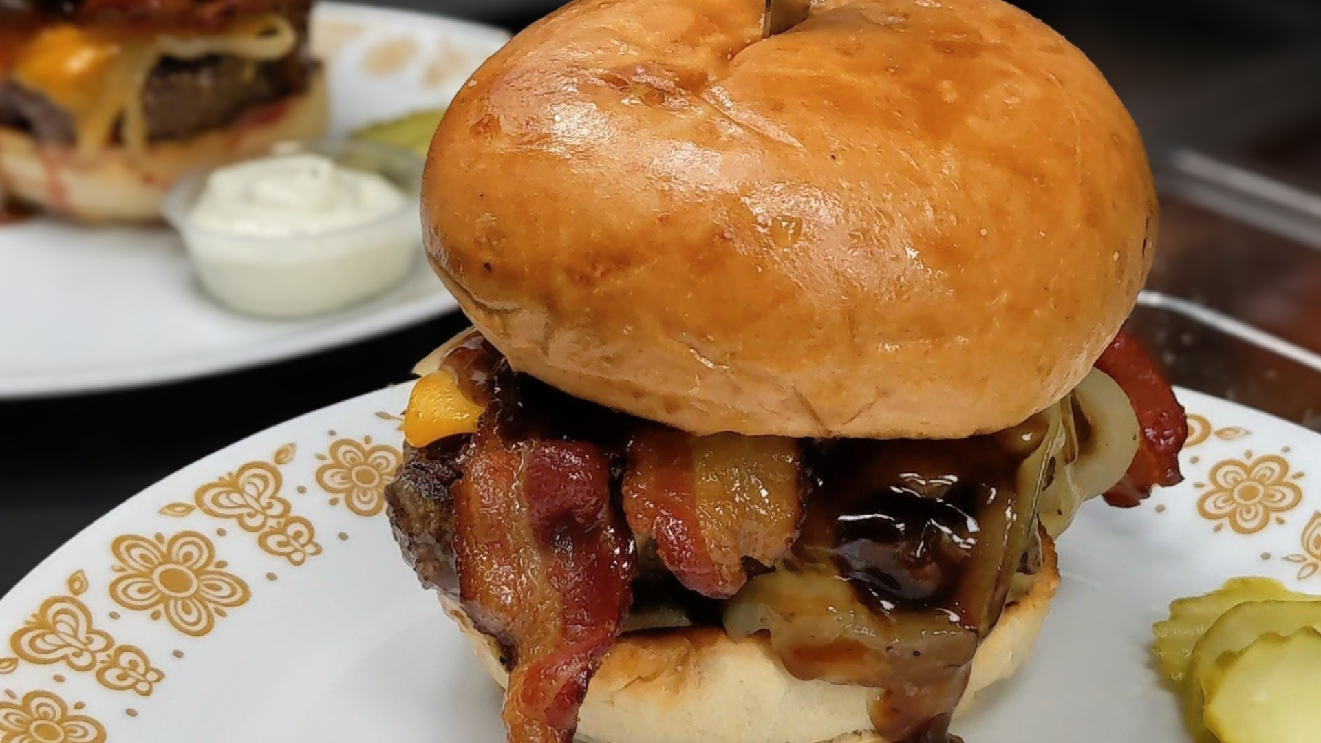 Cambria bar is home to Wisconsin's best burger | Food | news8000.com