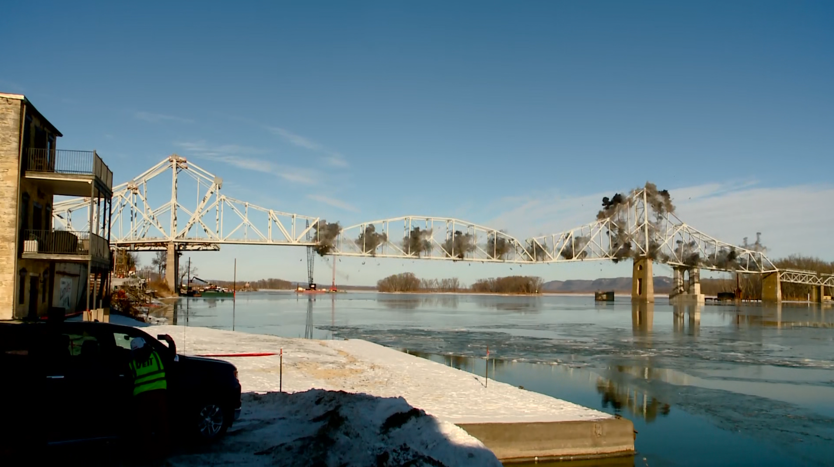 WATCH: Following 2-hour delay, crews demolish nearly century-old Black ...