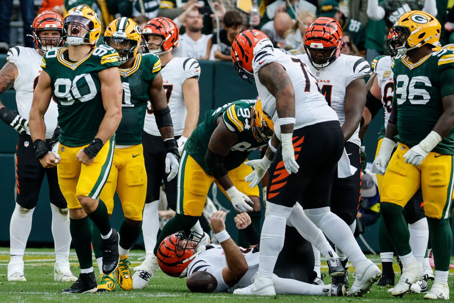 Lukas Van Ness returns to practice, listed as questionable for Packers ...