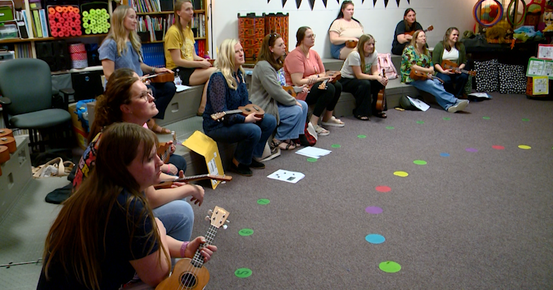 La Crosse school district introduces ukulele program for early learning ...