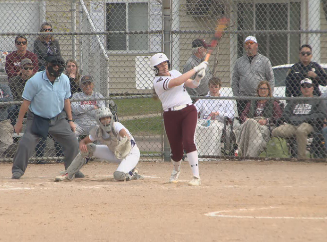 Holmen softball cruises past Onalaska, 7-3 | Holmen Vikings | news8000.com