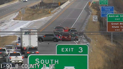 Crash near Exit 3 in La Crosse briefly closes I-90 eastbound right lane ...