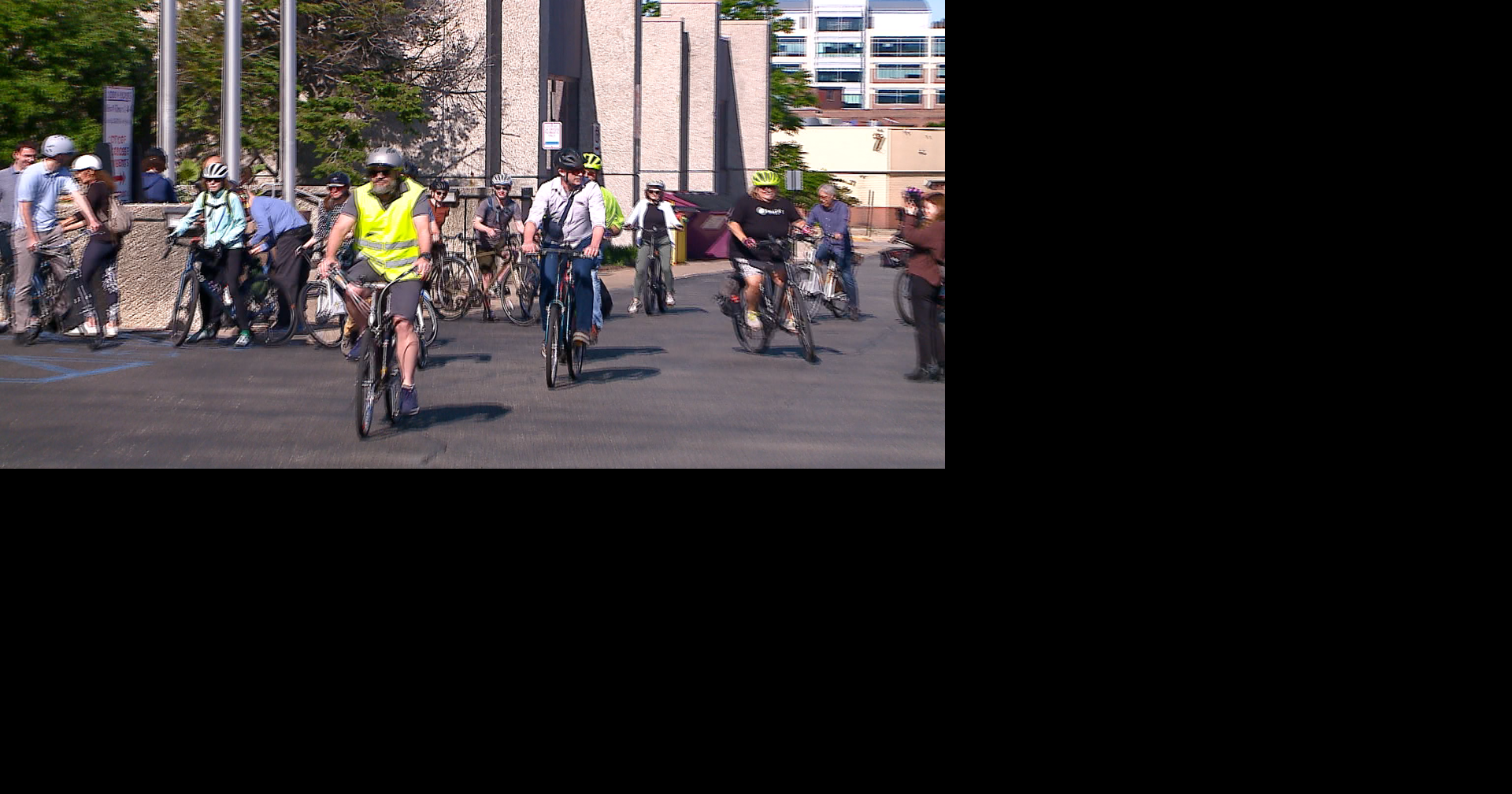 'Ride with the Mayor' bike tour highlights bicycle infrastructure ...