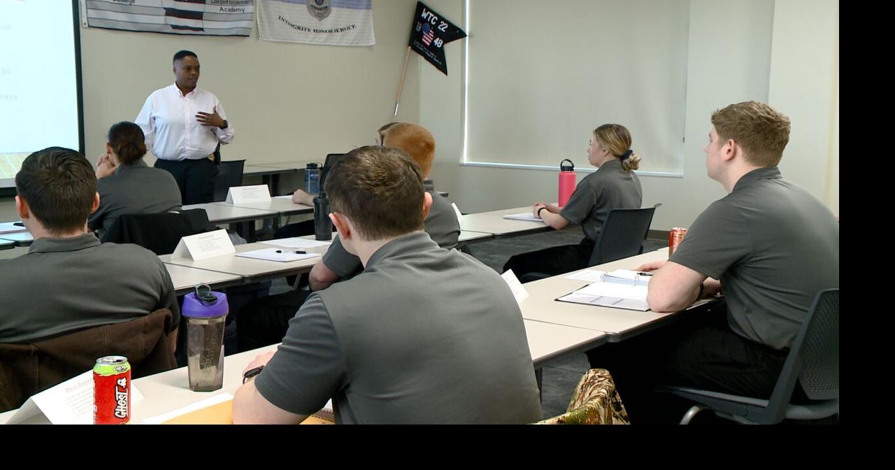 Law enforcement students learn cultural competence | Sparta | news8000.com