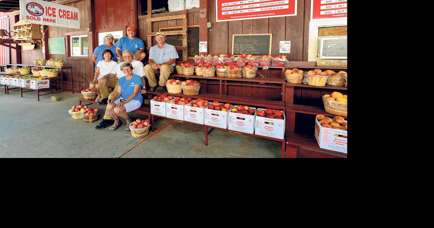 Saunders Brothers: Still peachy at 100 years old