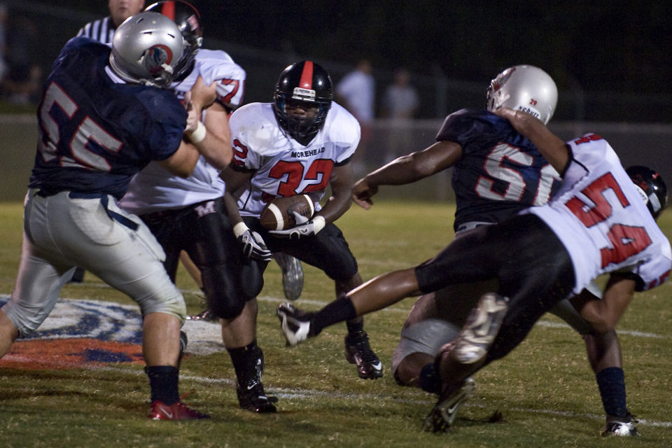 Warriors' rushing attack, turnover too much for Panthers