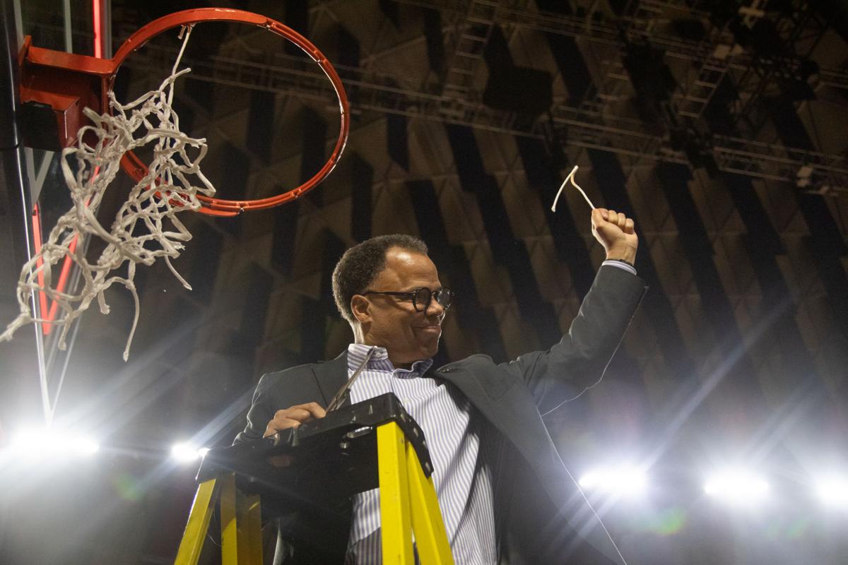 Liberty University men's basketball coach Ritchie McKay tests positive ...