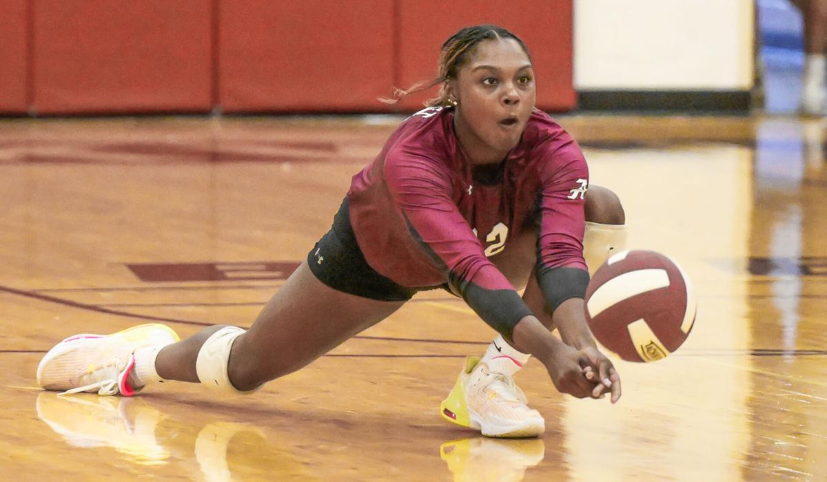 Lady Lancers volleyball defeats Liberty