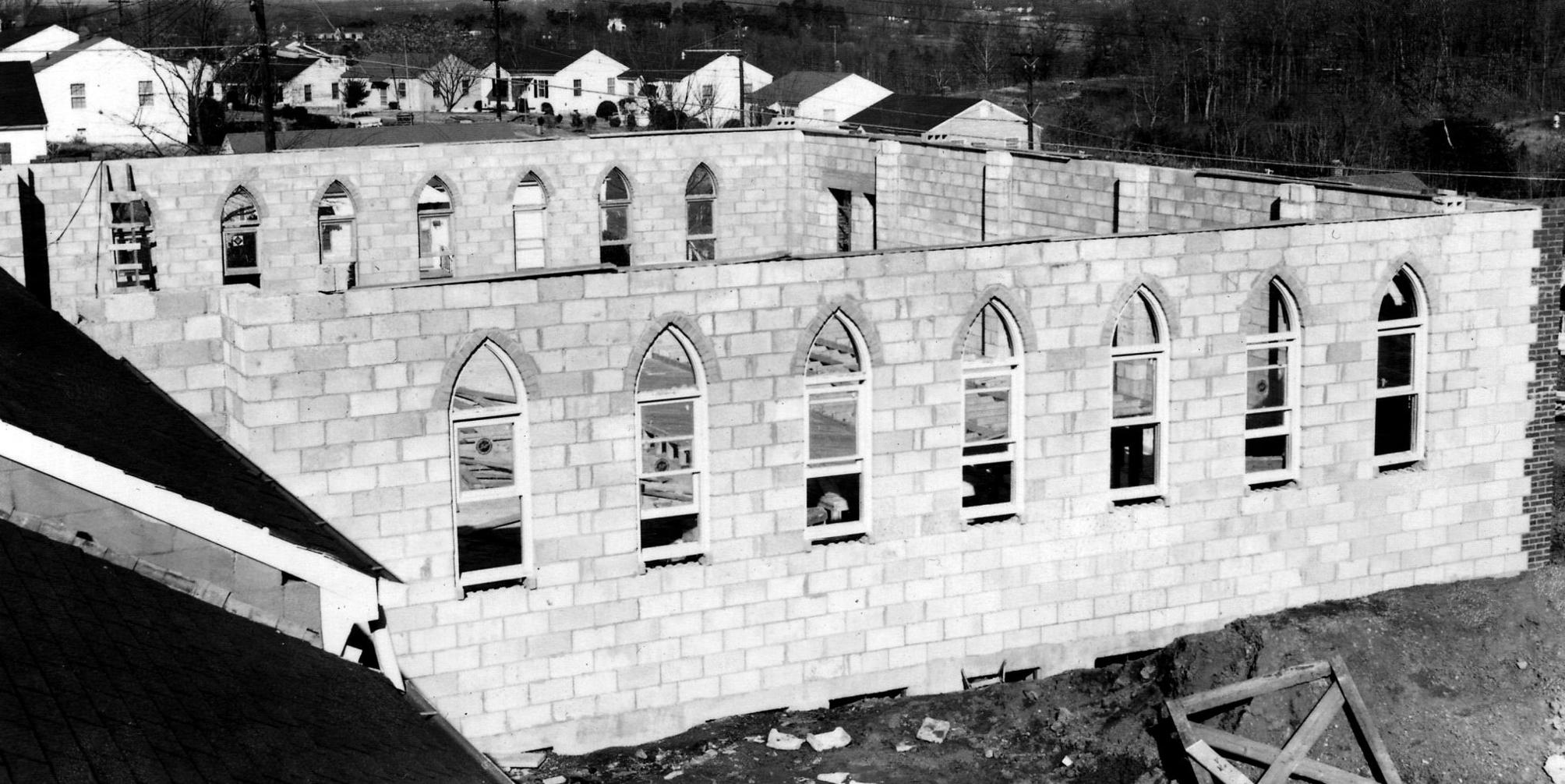 The News & Advance archives: Thomas Road Baptist Church