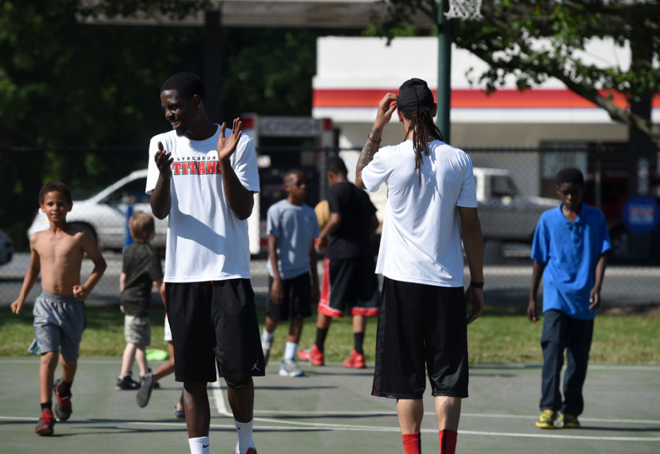 Mentoring through hoops | Local News | newsadvance.com