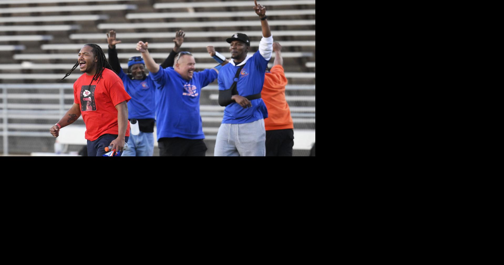 Amherst Wolverines claw way to youth football league championship