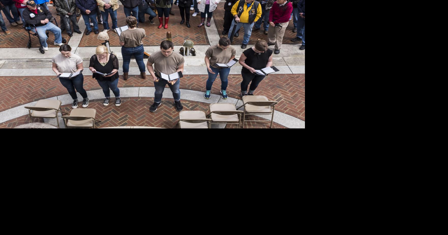 Photos: LU forensic speech team performs before veterans