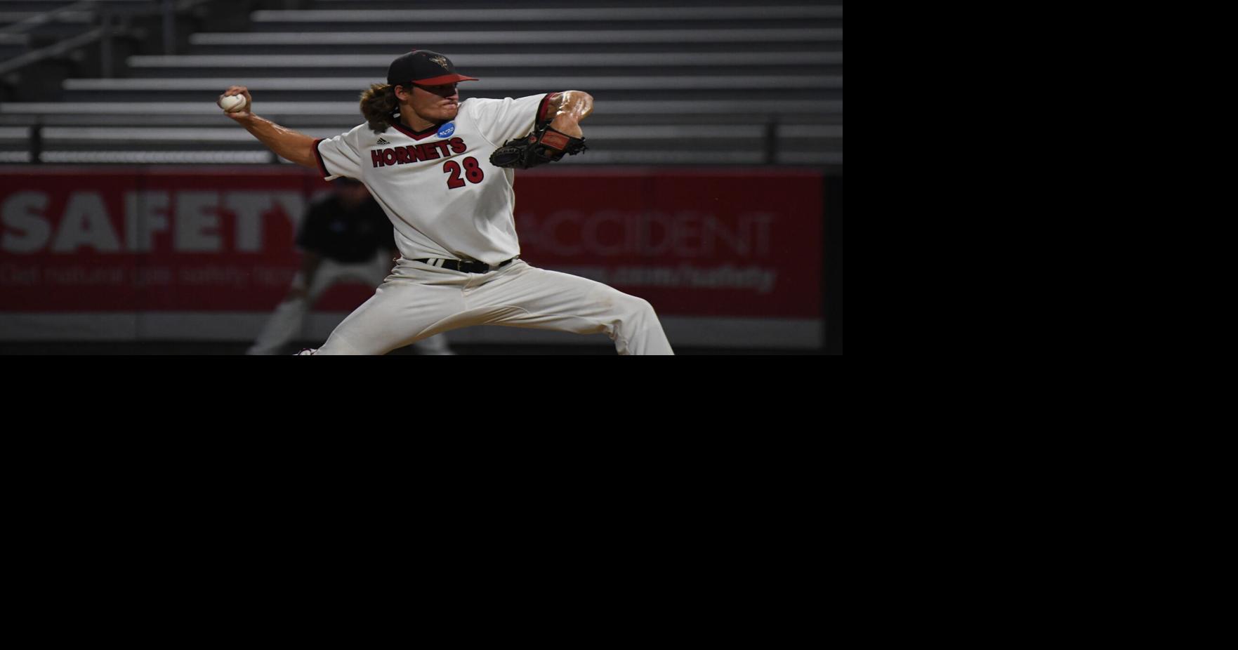 Lynchburg baseball wins Division III championship debut