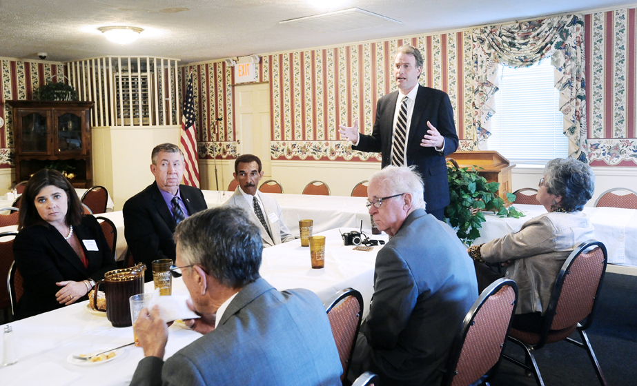 Hurt 'frustrated' with Congress