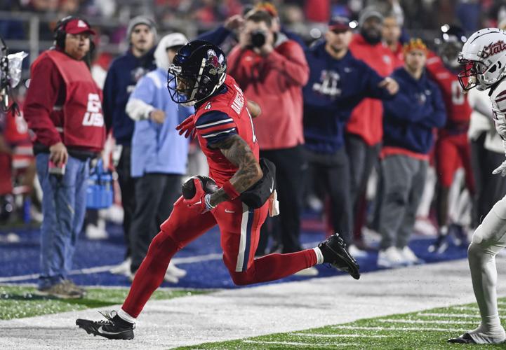 Receiver CJ Daniels becomes latest Liberty football player to enter ...