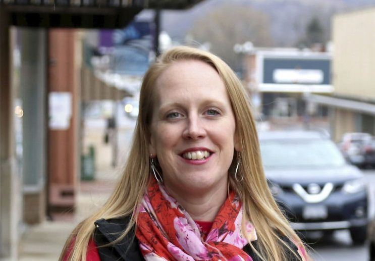 Jennifer Lewis is Democratic nominee for 20th District