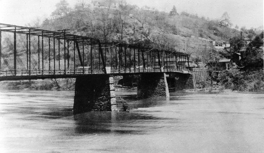 From the archives: Lynchburg's bridges span the years