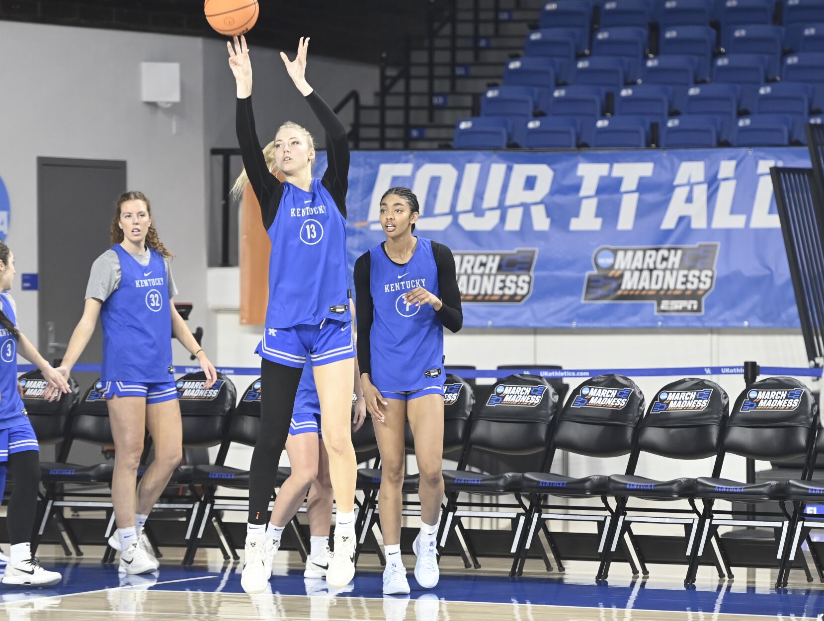 Brooks and Amoore, with VT memories, forge ahead at Kentucky