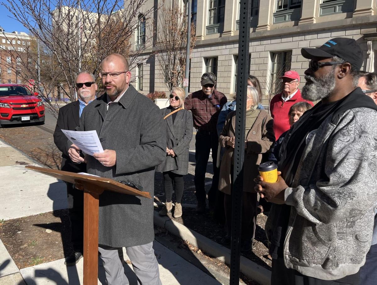 Lynchburg mayor removes Misjuns from Finance Committee