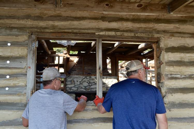 Historic log cabin leaves Windy Point | News | newsargus.com
