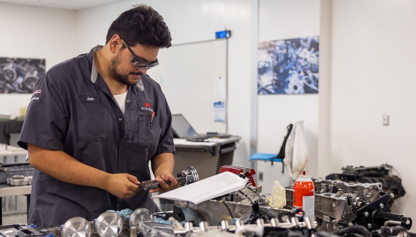 General Motors donates engines to WCC automotive program | Local News ...