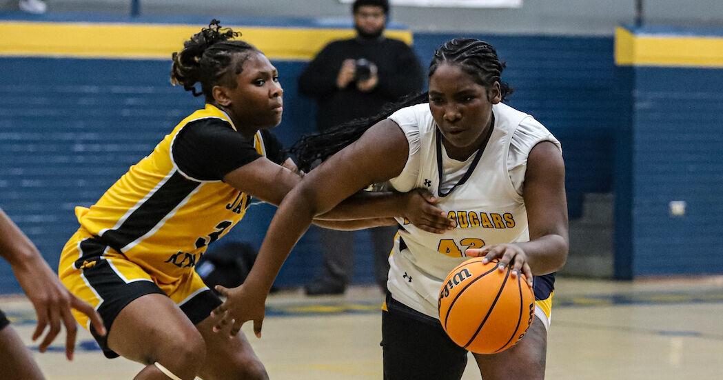 Lady Cougars take down James Kenan | Sports | newsargus.com