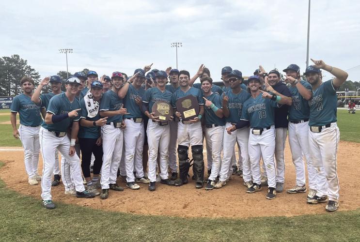 Dolphins win first game of NJCAA World Series by mercy rule 10-2 ...
