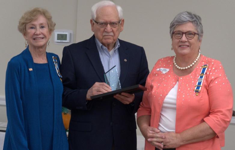 DAR presents high achiever, arts awards | Local News | newsargus.com