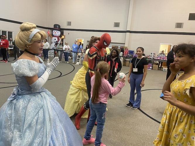 Empty Stocking Fund spreads holiday cheer | Local News | newsargus.com