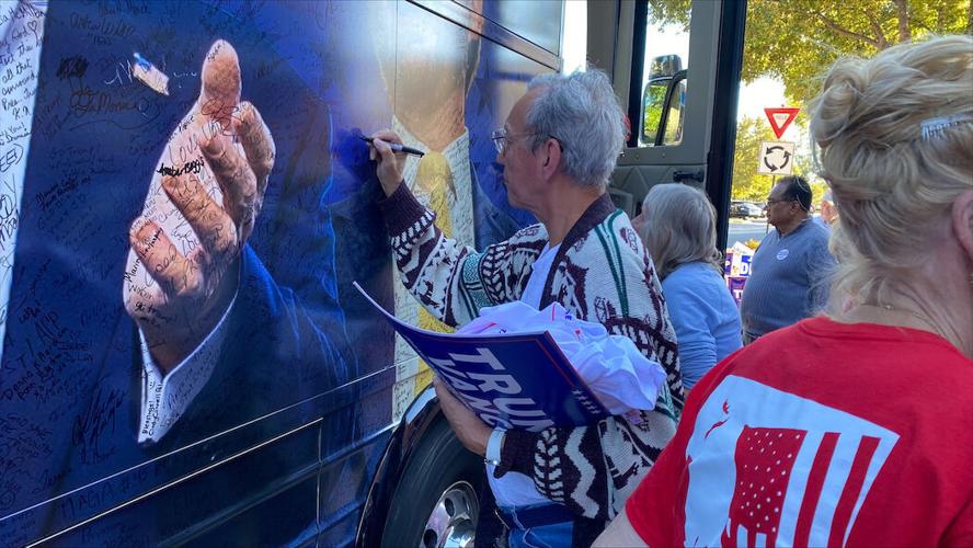 Team Trump bus tour stops in Goldsboro | Local News | newsargus.com