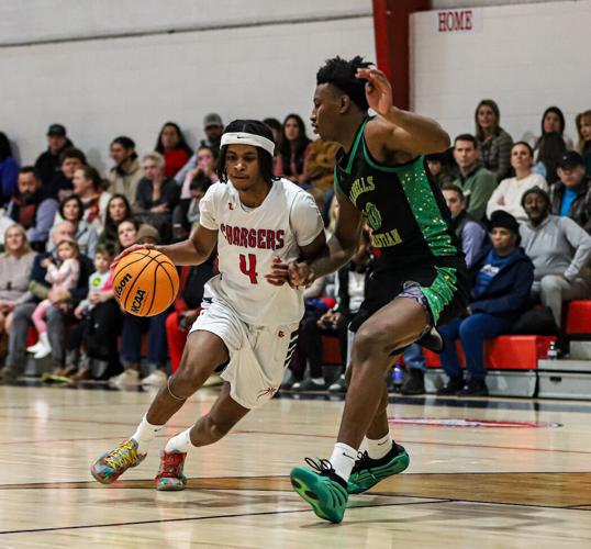 Wayne Country Day holds off Harrells Christian | Sports | newsargus.com