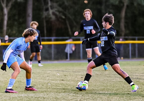 C.B. Aycock advances to third round | Sports | newsargus.com