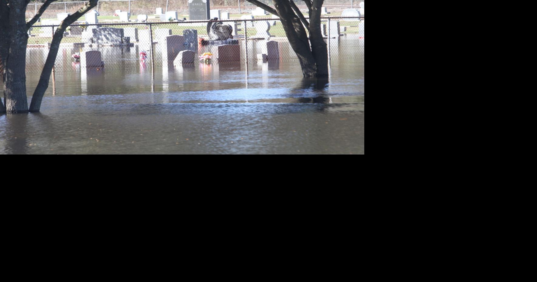 Neuse River flooding leaves county roads under water | Local News ...