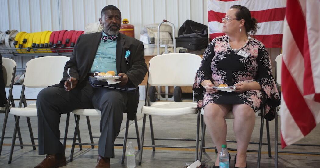 Candidates attend nonpartisan political forum | Local News | newsargus.com