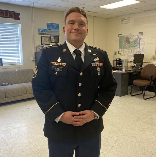 'A real-life Captain America:' Gore 1 of 9 killed in Black Hawk ...