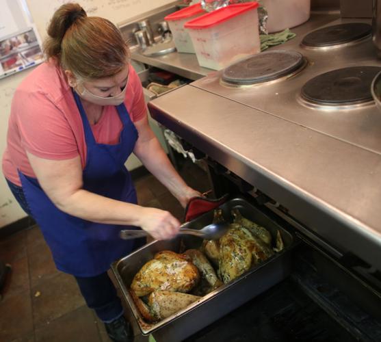 Soup Kitchen prepares Thanksgiving meals | Local News | newsargus.com