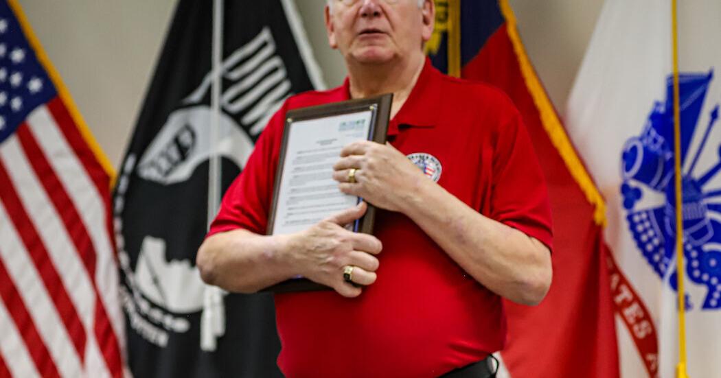 Bill Graham honored for dedication, service | Local News | newsargus.com