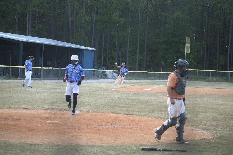 Surfin’ Turfs start season 3-1 at Founders Field | Sports | newsargus.com