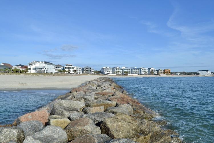 jetty groin difference