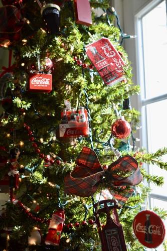coca cola tree decorations